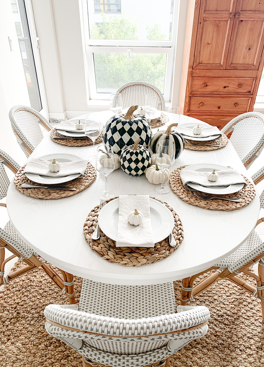 Black and White Thanksgiving Tablescape - Cashmere & Jeans