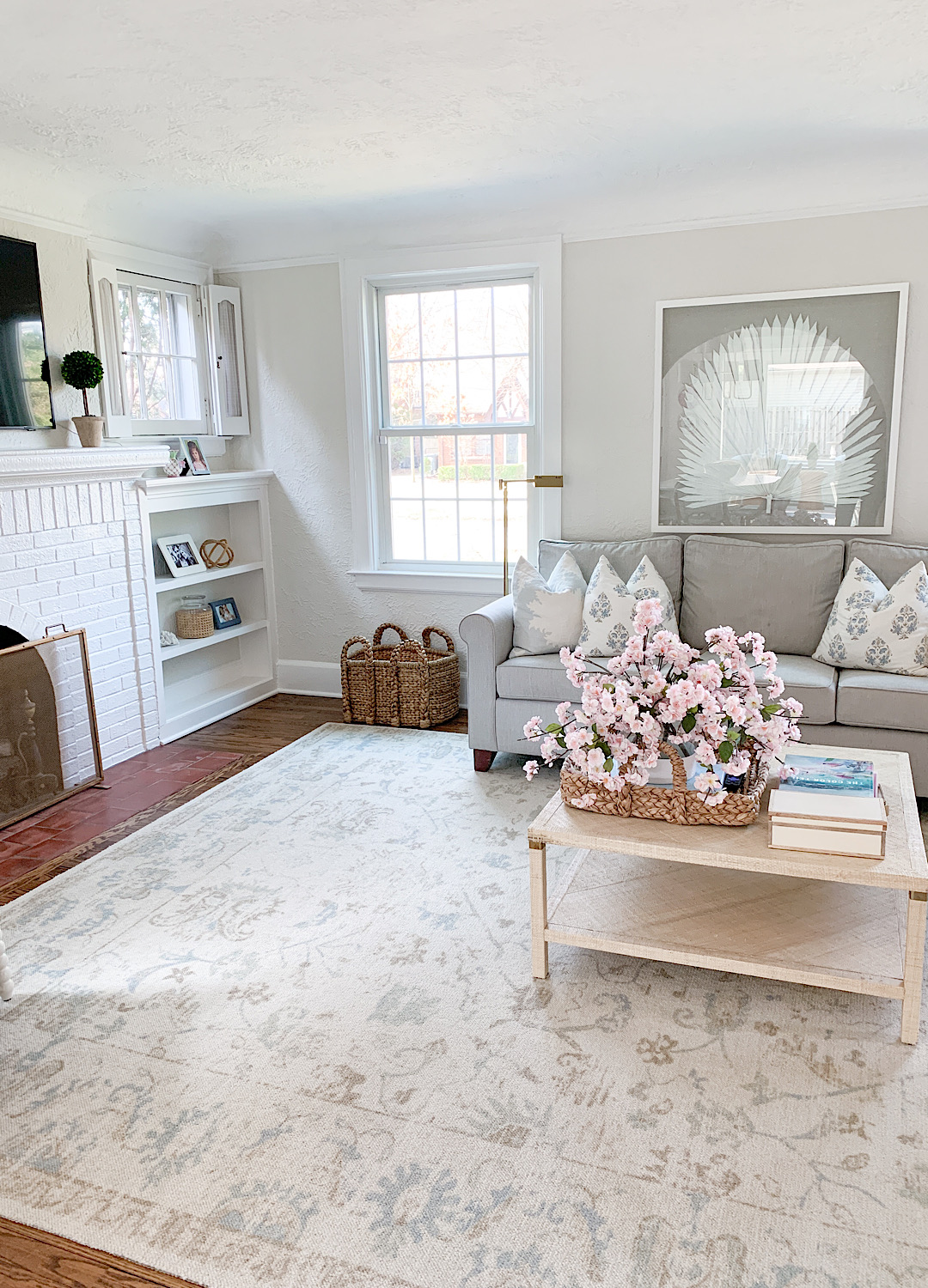 My Coastal Grandmillennial Home Tour of Our First Floor - Cashmere & Jeans